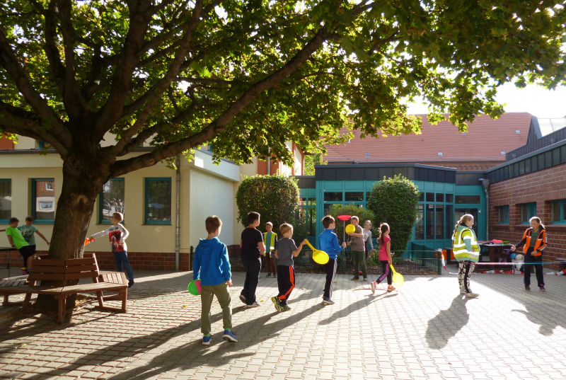 Schulgebäude und Räumlichkeiten